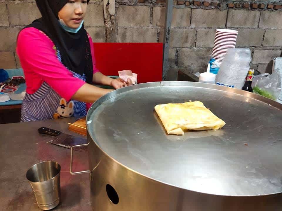 How to Make Thai Banana Roti – Crispy Street Food Pancake at Home ...